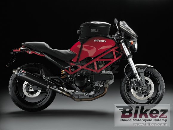 Ducati Monster 695 gallery