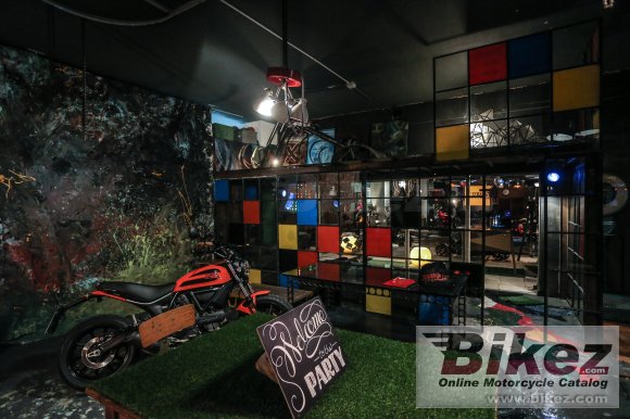 Ducati Scrambler Sixty2 gallery