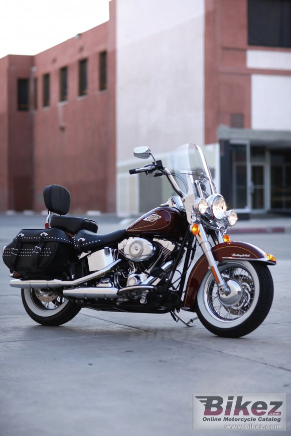 Harley-Davidson FLSTC Heritage Softail Classic gallery