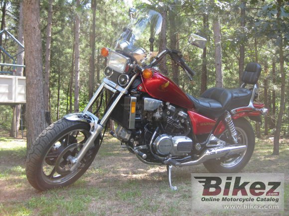 Honda VF 700 C Magna gallery