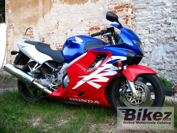 Honda CBR 600 F4 gallery