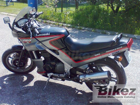 Kawasaki GPZ 500 S gallery