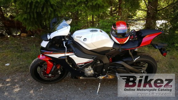 Yamaha YZF-R1S gallery